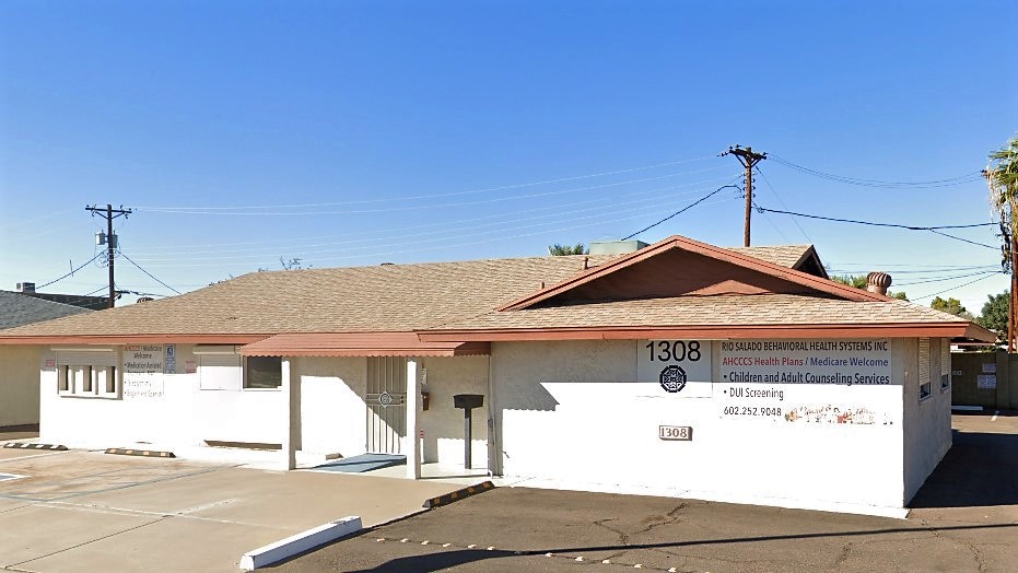 Phoenix VA Health Care System Midtown CBOC in Phoenix, AZ | Addictions.com